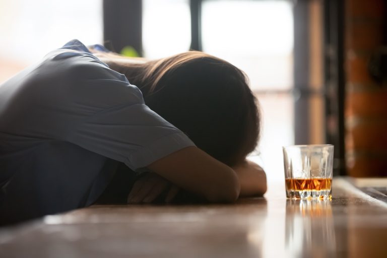 Surprising Ways Alcohol Can Contribute To Back Pain - Dr. Stefano ...